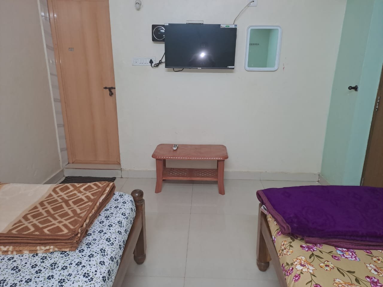 About Us - Velankanni Home Stay Lodge